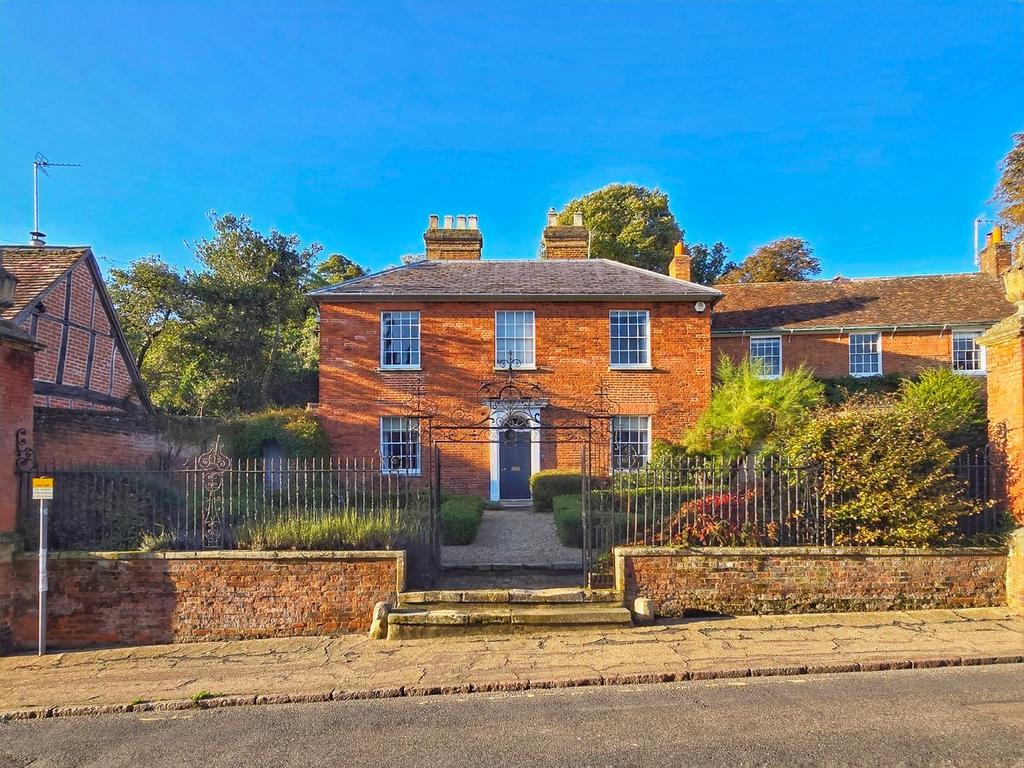 Church Street, Ampthill... 5 bed semi-detached house - £1,450,000