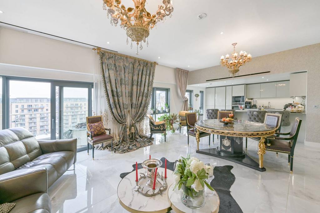 Capri House, Colindale, London, NW9 3 bed flat - £3,950 pcm (£912 pw)