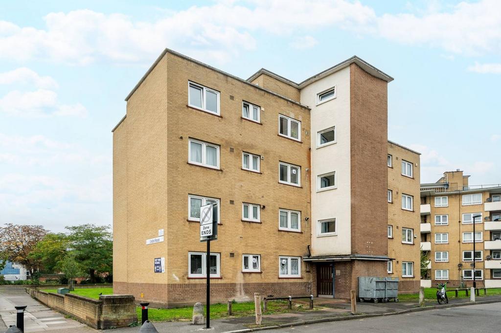 Abinger Grove, Deptford, London, SE8 3 bed flat - £400,000