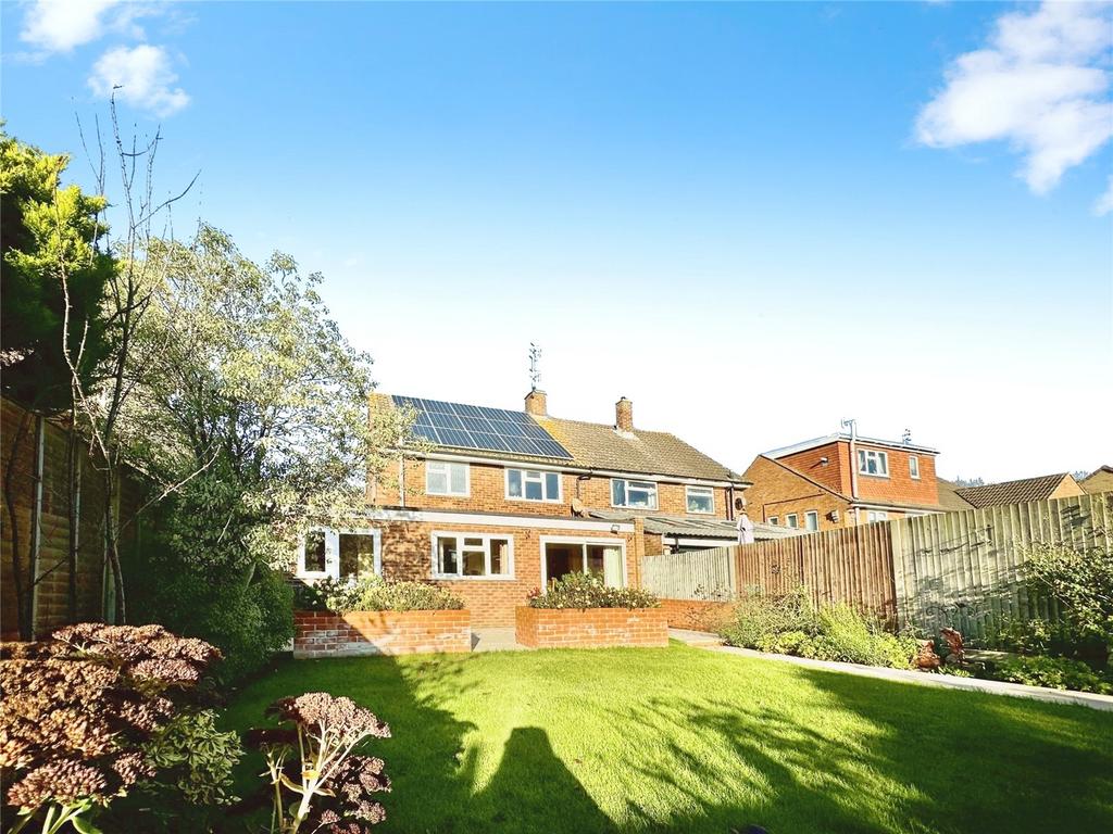 Willow Lea, Kent TN10 3 bed semi-detached house for sale - £500,000