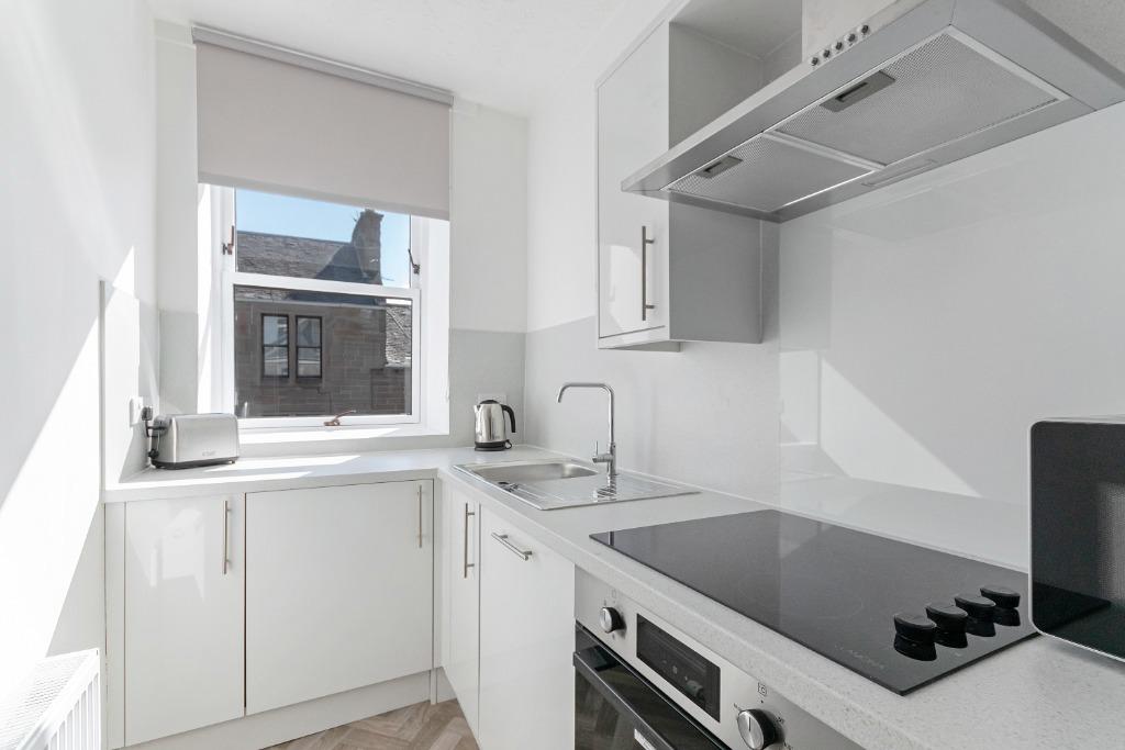 Albert Street, Dundee DD4 1 bed flat - £700 pcm (£162 pw)