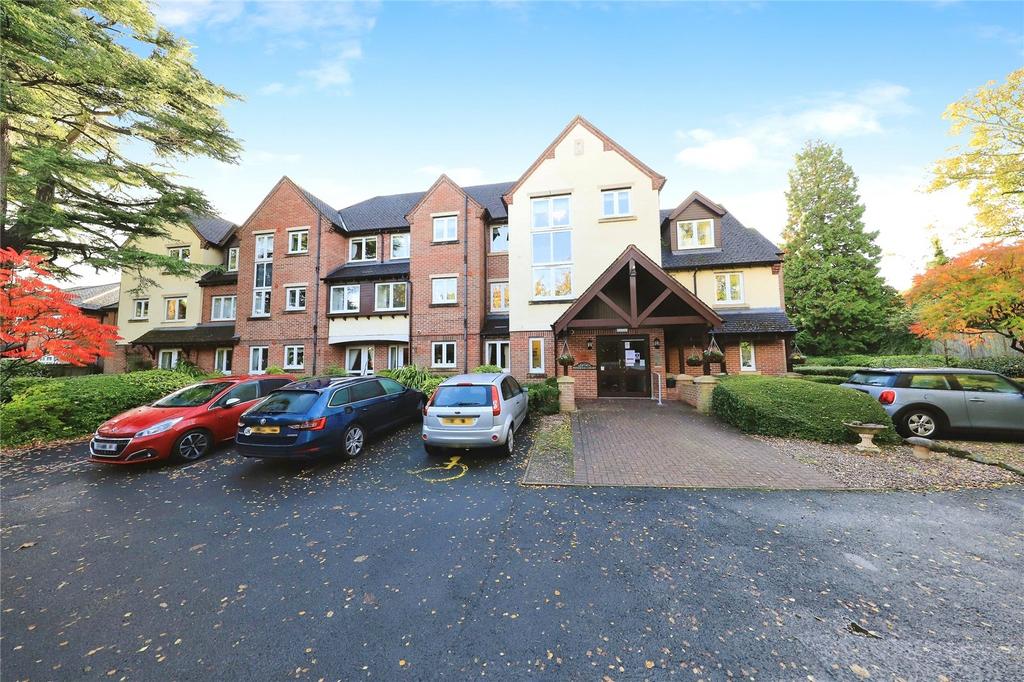 Penn Road, Wolverhampton, West... 2 bed apartment - £70,000