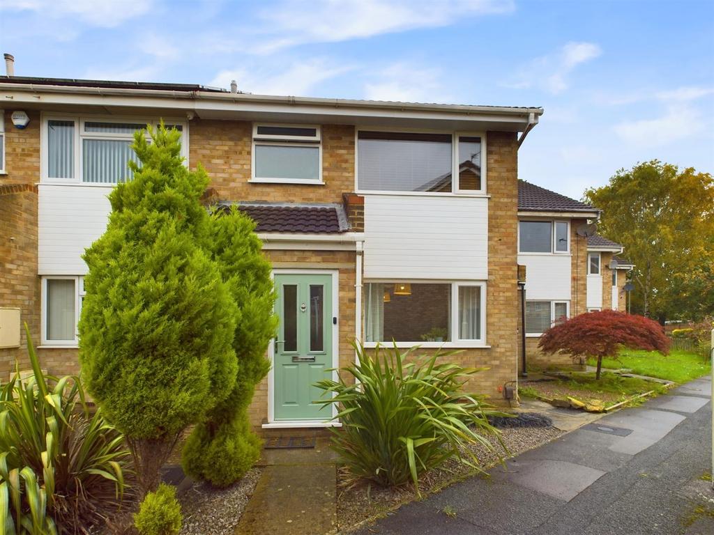 Mainard Square, Longlevens, Gloucester 3 bed terraced house - £295,000
