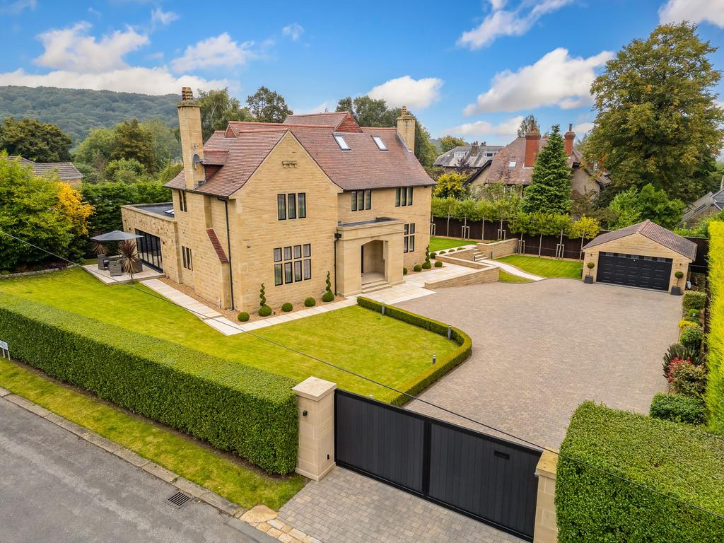 Rossefield Avenue, Huddersfield, HD2 5 bed detached house - £1,300,000