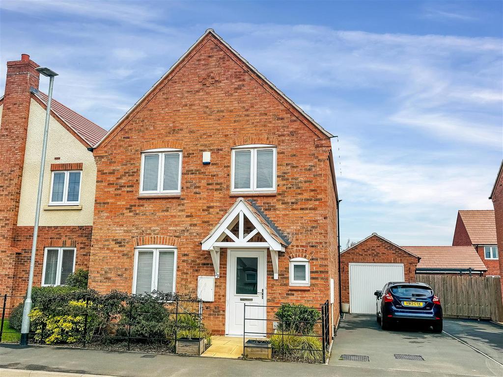Hallam Drive, Radcliffe-On-Trent... 3 bed detached house - £320,000