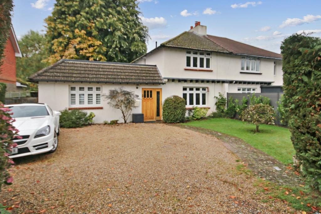 Rowplatt Lane, Felbridge, RH19 4 bed semi-detached house for sale - £ ...