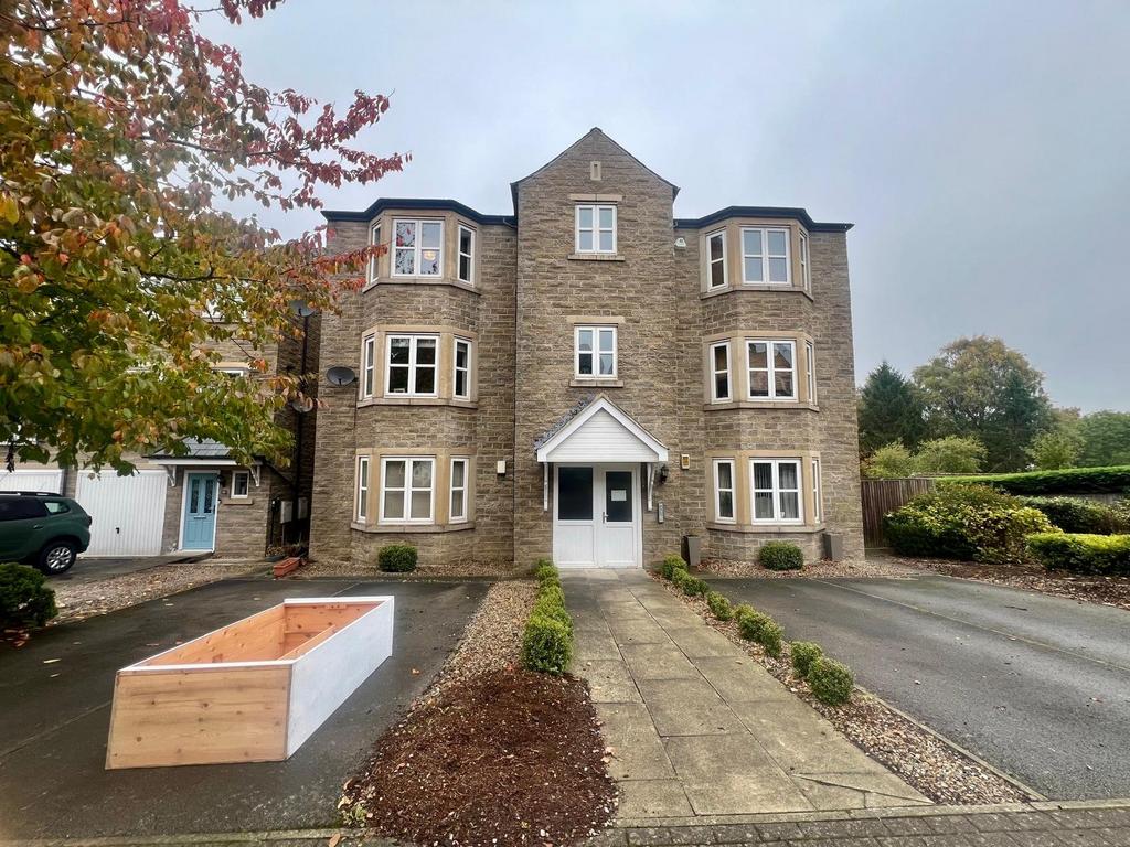 Low Beck, Ilkley, West Yorkshire, LS29 2 bed flat - £850 pcm (£196 pw)