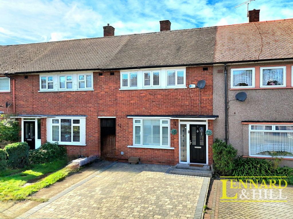 Ravel Road, Aveley RM15 2 bed terraced house - £325,000