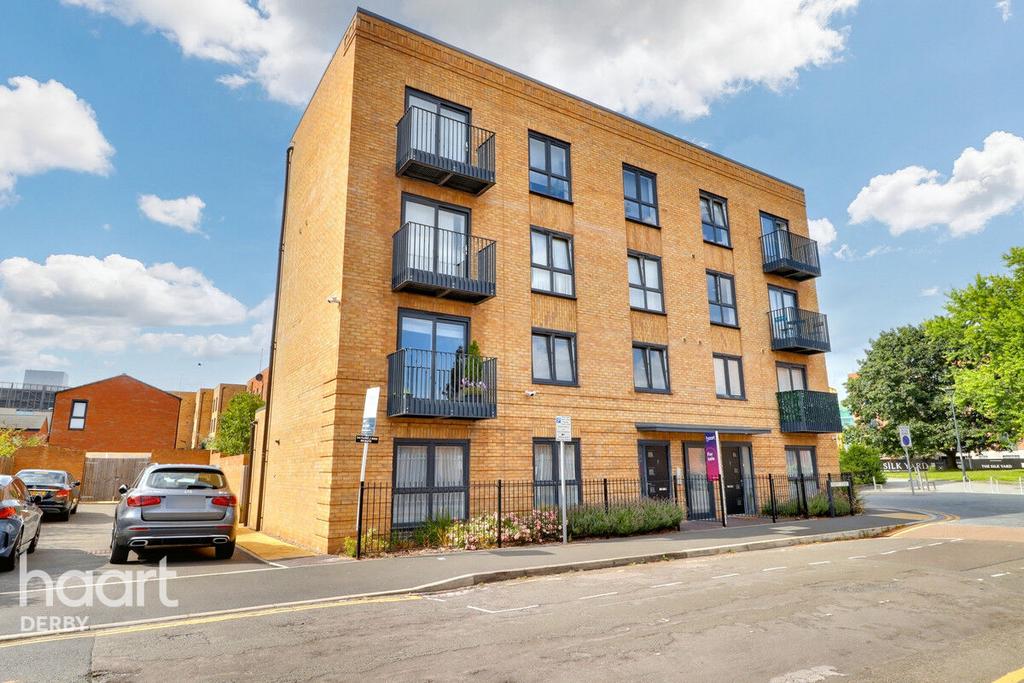 Trinity Street, Derby 2 bed apartment - £175,000