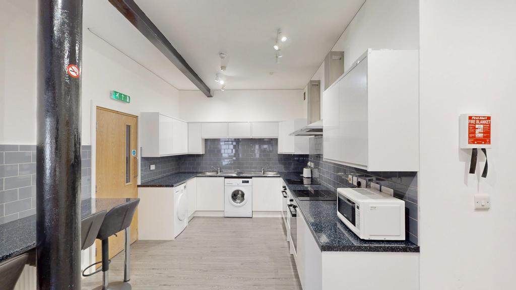Flat 4 1 Barker Gate, Nottingham... 6 bed terraced house - £2,860 pcm ...