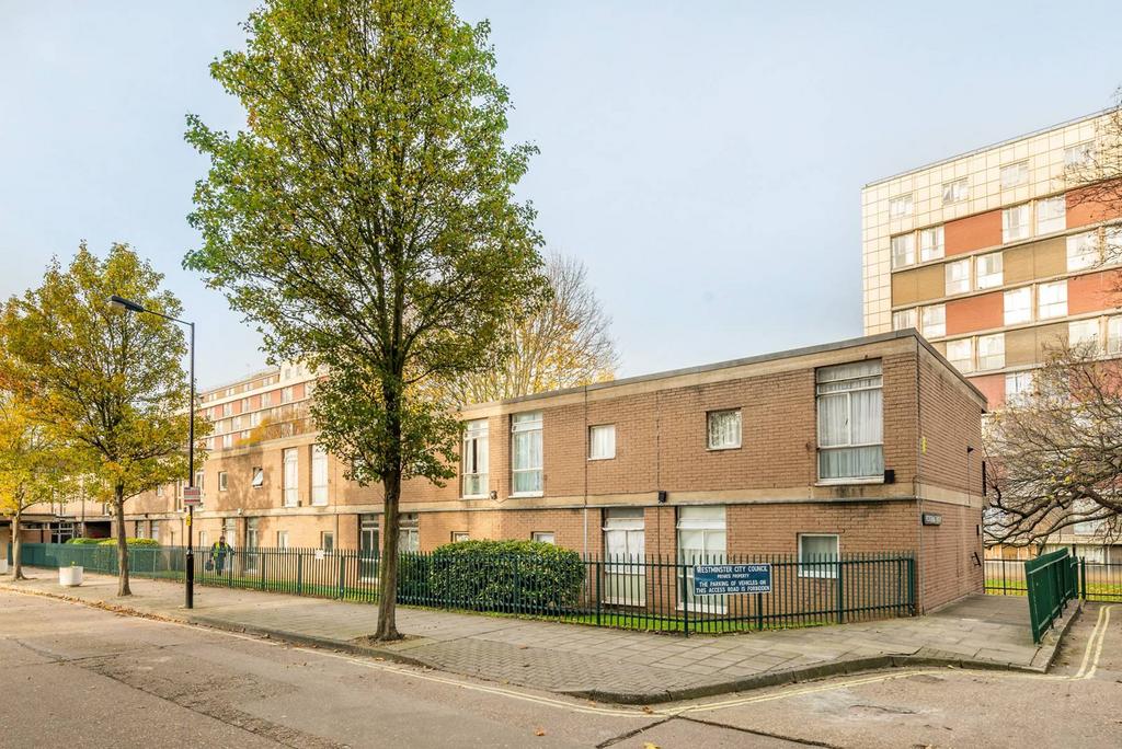 Hallfield Estate, Bayswater, London, W2 Studio - £1,409 pcm (£325 pw)