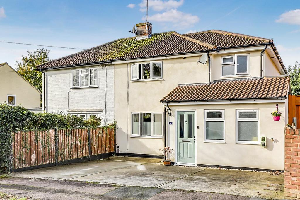 Mary Park Gardens, Bishop's Stortford... 3 bed semi-detached house - £ ...