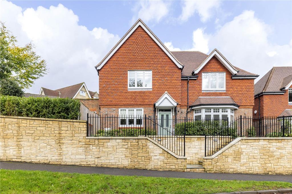 Church Lane, Haslemere, Surrey, GU27 3 bed semi-detached house - £895,000