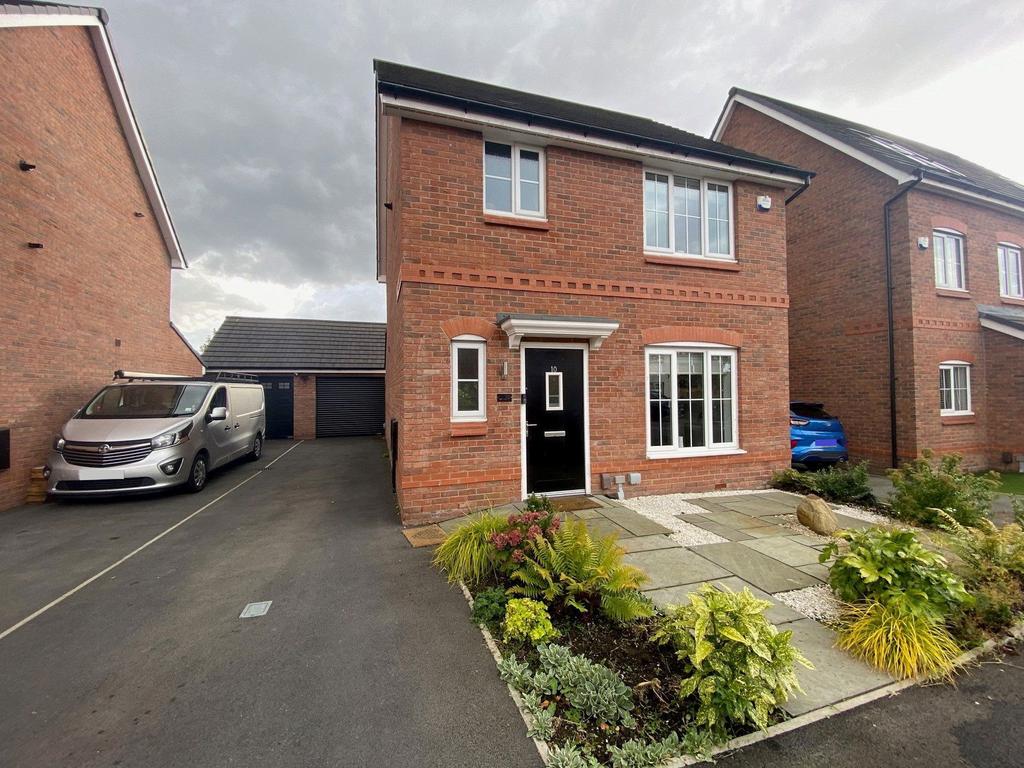 10 Mill Fold Gardens, Chadderton, OL9 3 bed detached house - £345,000