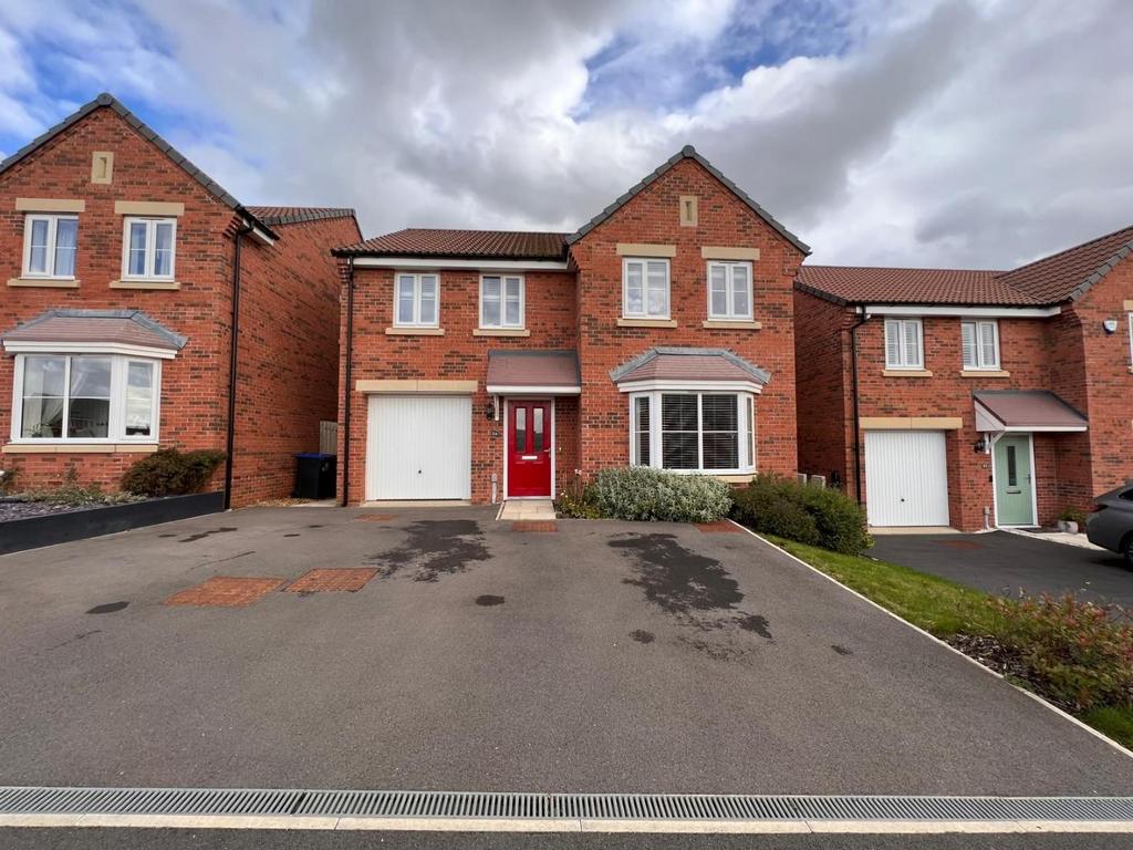Sessions Way, St. Crispin... 4 bed detached house - £440,000