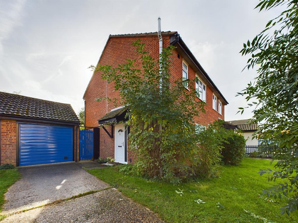 Armitage Way, Cambridge, 3 bed terraced house - £1,550 pcm (£358 pw)