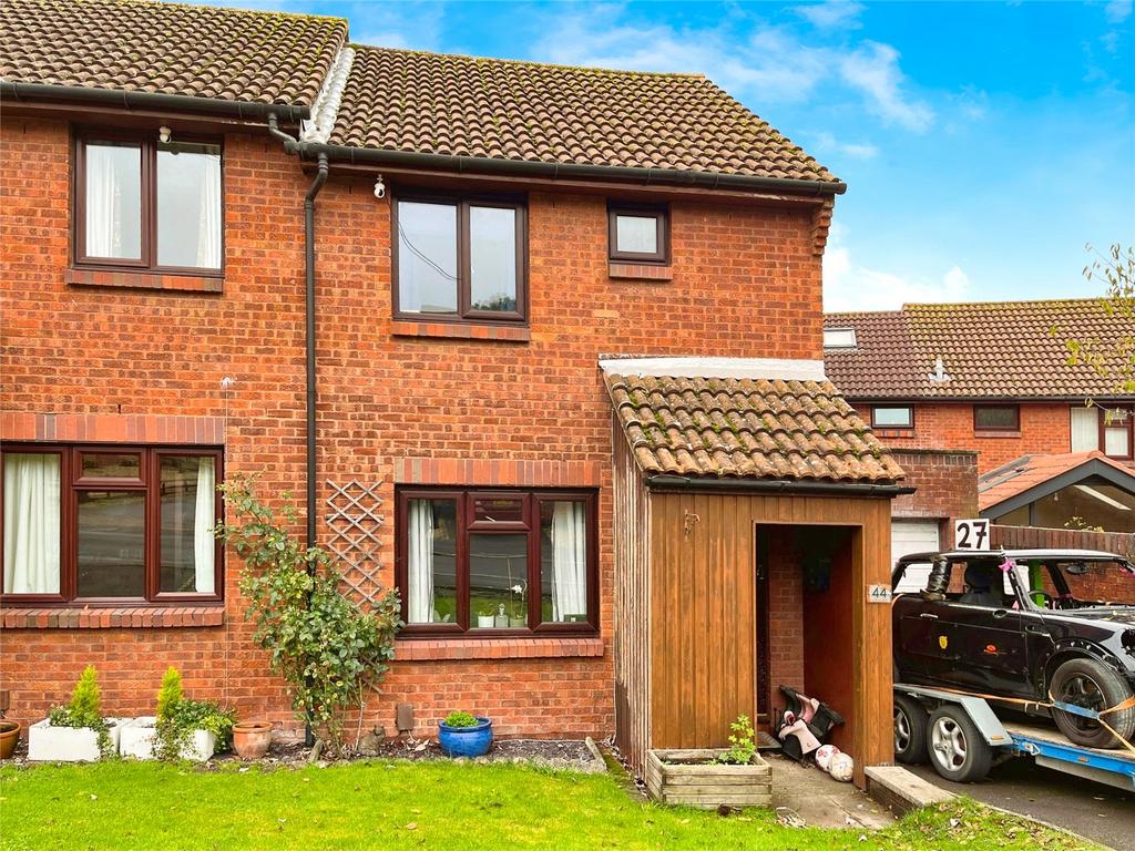 Cheyney Walk, Westbury 2 bed semi-detached house - £240,000