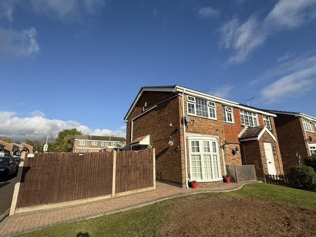 Herdsdown, Hoo, Rochester, Kent 3 bed semi-detached house for sale - £ ...