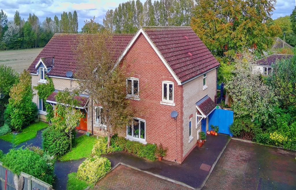 Brinkley Road, Burrough Green... 3 bed end of terrace house - £310,000