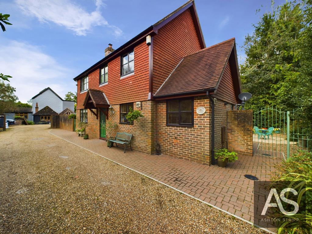 The Street, Sedlescombe, TN33 4 bed detached house for sale - £750,000