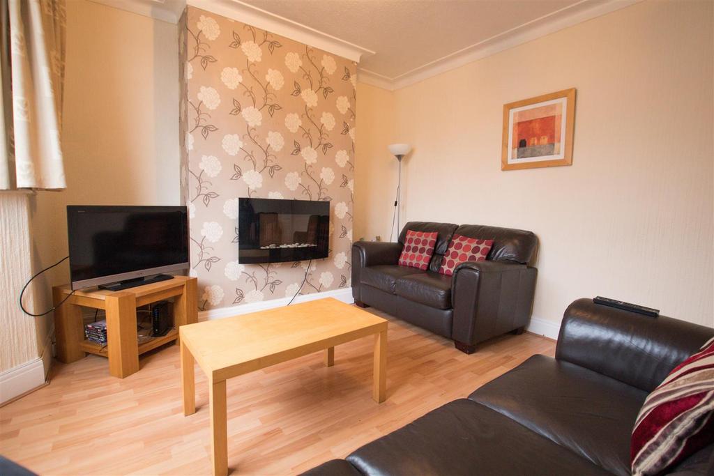 Eden Drive, Burley, Leeds, LS4 2TN 3 bed semi-detached house - £1,807 ...
