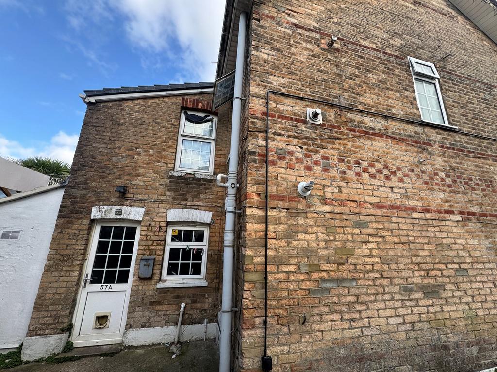 Shelly Road East, Bournemouth, BH7 1 bed ground floor flat - £850 pcm ...