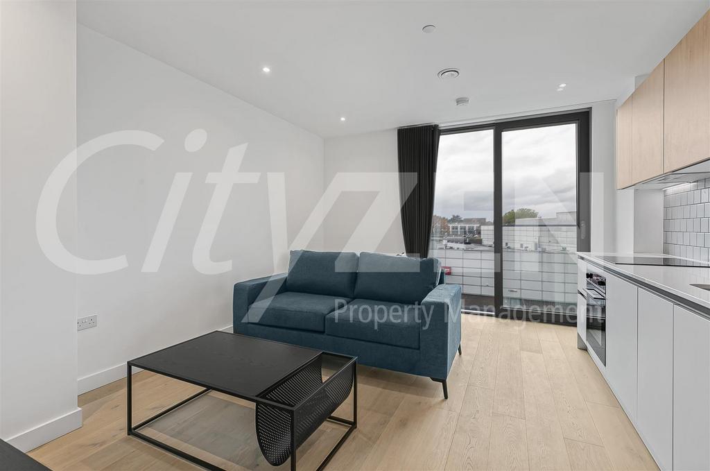 37 Clarendon Road, Watford WD17 Studio - £1,322 pcm (£305 pw)