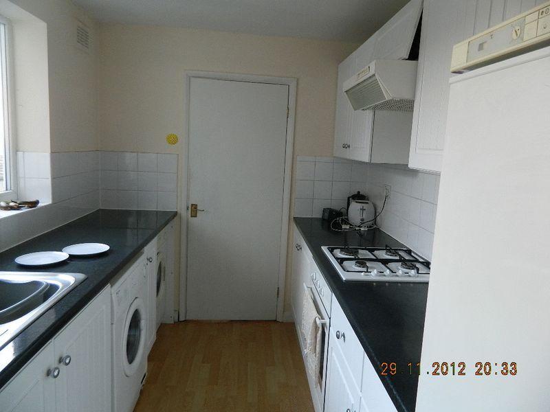 Collison Street, Nottingham 4 bed terraced house - £900 pcm (£208 pw)