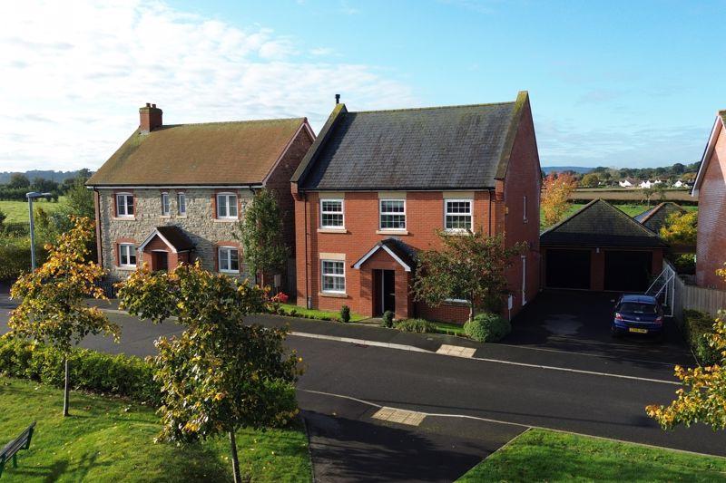 Loscombe Meadow, Taunton TA3 4 bed detached house for sale - £595,000