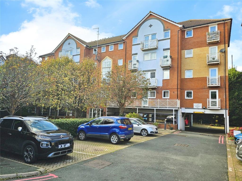 Fortuna Court, Ramsgate CT11 1 bed flat - £120,000