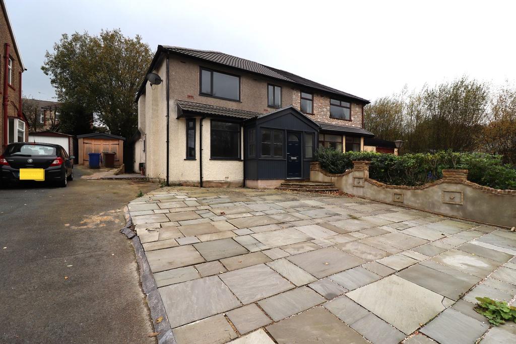 Blackburn Road, Blackburn, BB1 3 bed semi-detached house - £250,000