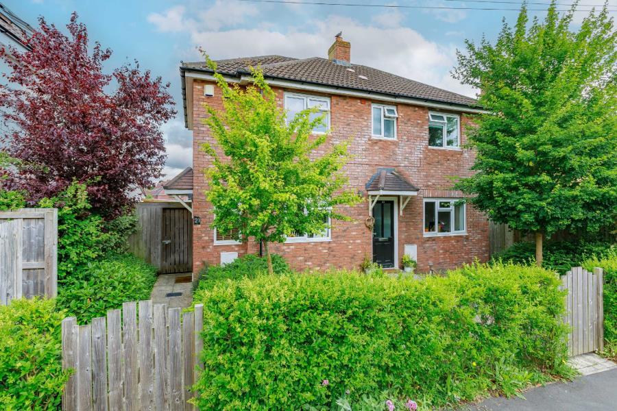 Woodwell Road, Bristol BS11 2 bed flat - £1,200 pcm (£277 pw)