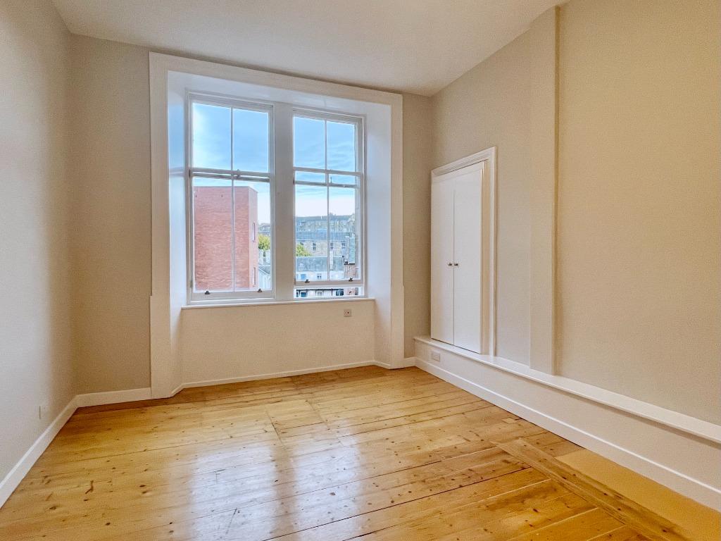 Hamilton Place, Stockbridge... 1 bed flat - £1,200 pcm (£277 pw)
