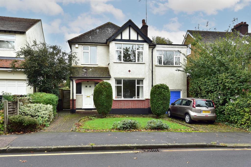 Mount Grace Road, Potters Bar EN6 4 bed detached house - £900,000
