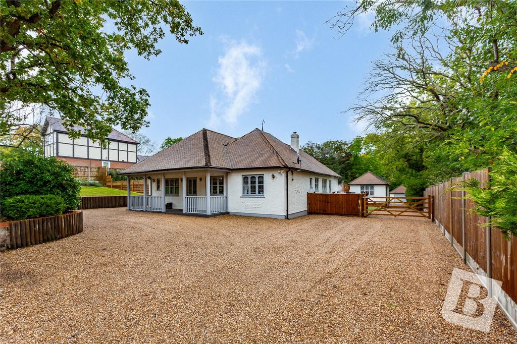 Little Warley Hall Lane, Little... 3 bed bungalow for sale - £950,000