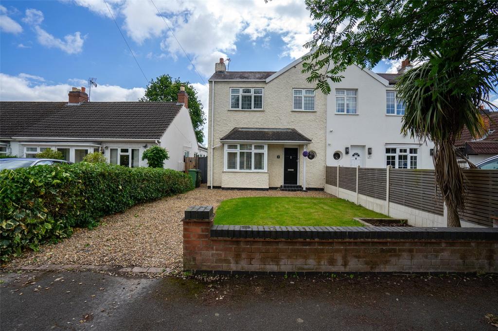 Charnwood Drive, Leicester LE3 3 bed semi-detached house - £275,000