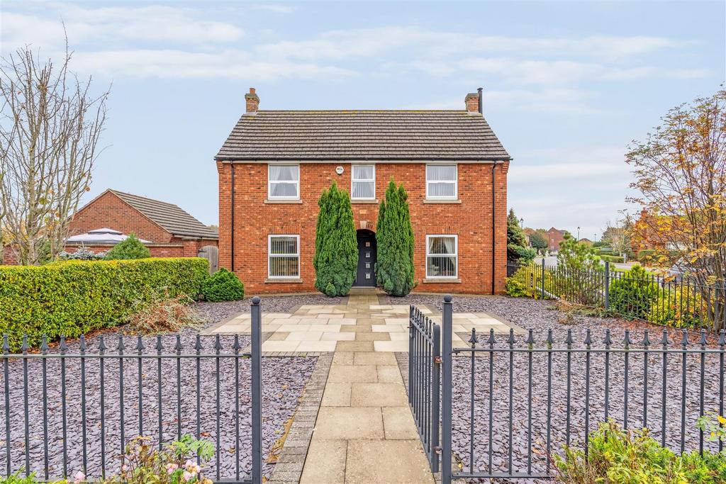 Ashton Hall Drive, Boston 4 bed detached house - £325,000