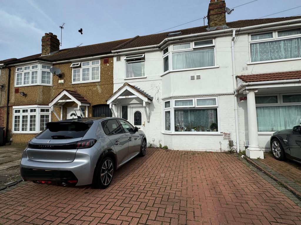 Chaucer Avenue, Hounslow, TW4 3 bed terraced house for sale - £560,000