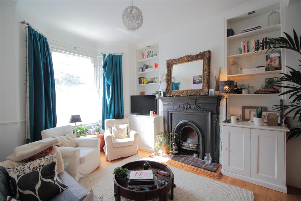Morval Road, London SW2 3 bed terraced house - £3,000 pcm (£692 pw)