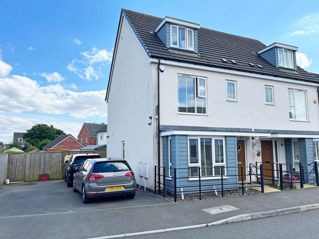 Buckthorn Road, Coalville, LE67 3QB 4 bed semi-detached house - £269,995