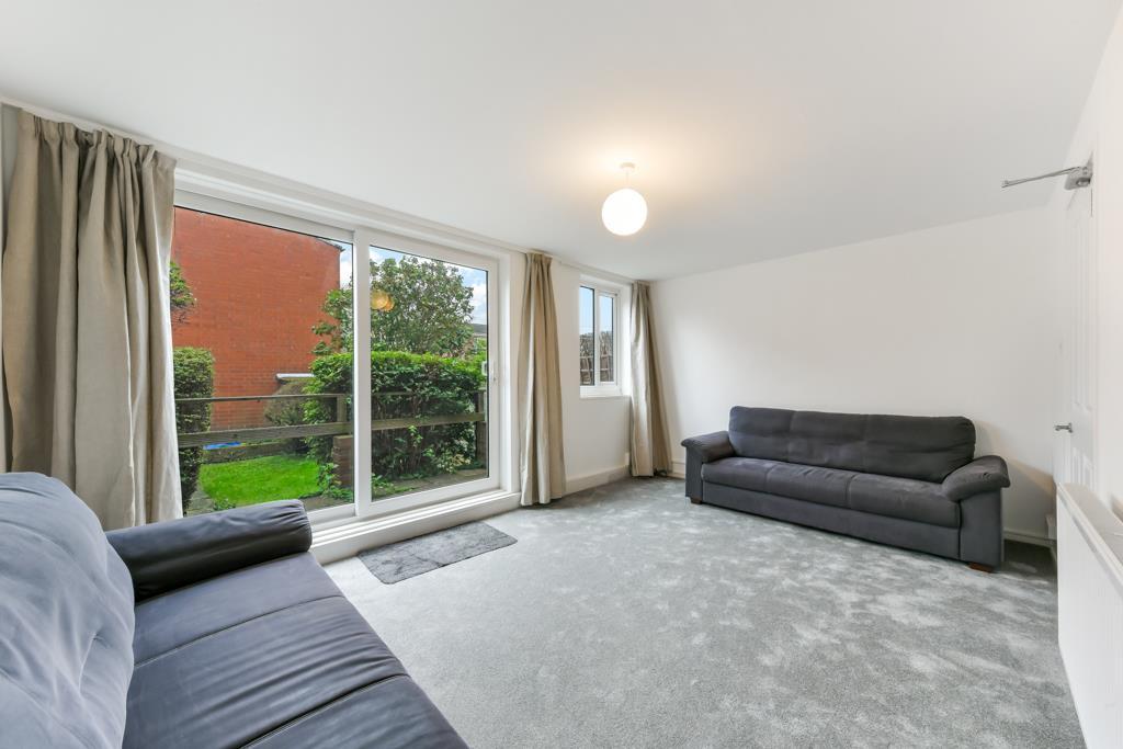 St Rule Street, London, SW8 3 bed house to rent - £2,847 pcm (£657 pw)