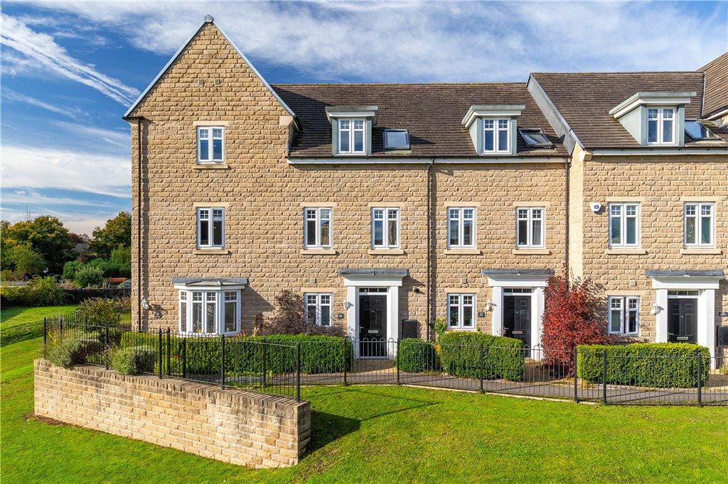 Mill Way, Otley, West Yorkshire, LS21 3 bed terraced house - £395,000