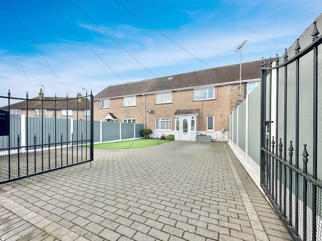 Pinewood Close, Poole BH16 3 bed terraced house for sale - £355,000