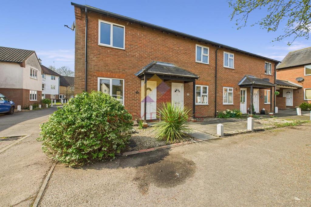 Dale Close, Colchester CO3 2 bed end of terrace house for sale - £250,000