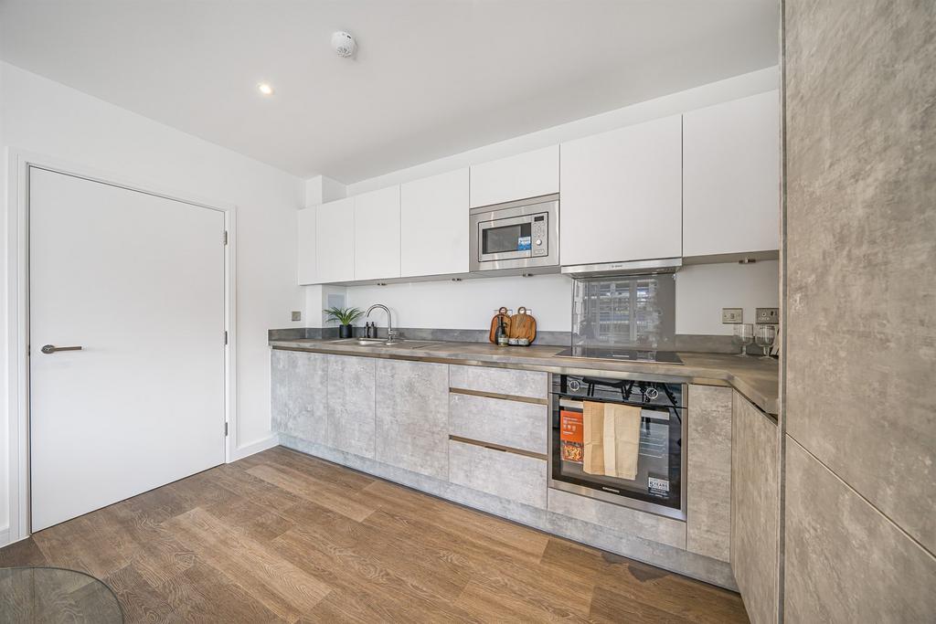 1 bed, 4th floor, Ranger, Verona... 1 bed apartment - £1,575 pcm (£363 pw)