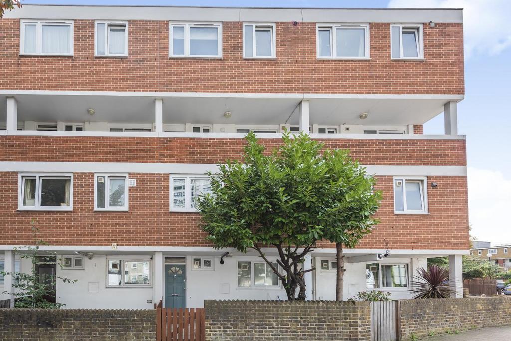Westbridge Road, Battersea 3 bed flat - £600,000