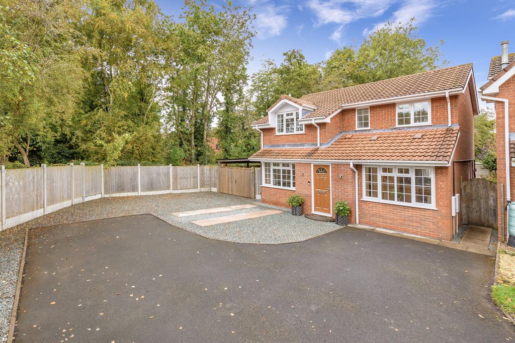 Thornton Park Avenue, Muxton 4 bed detached house - £340,000