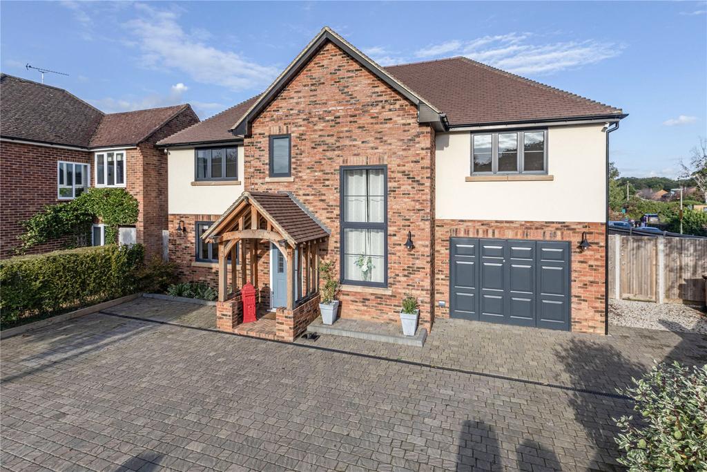 Bousley Rise, Ottershaw, Chertsey... 5 bed detached house - £1,300,000