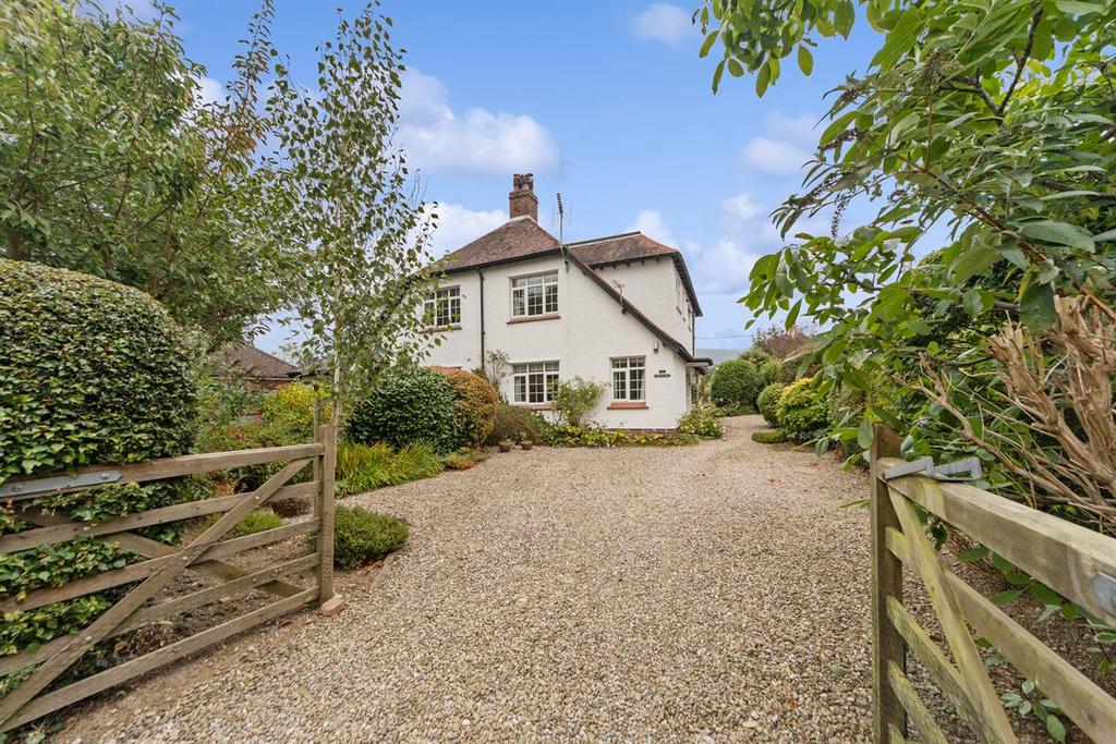 Evendine Corner, Colwall, Malvern... 3 bed semi-detached house for sale ...