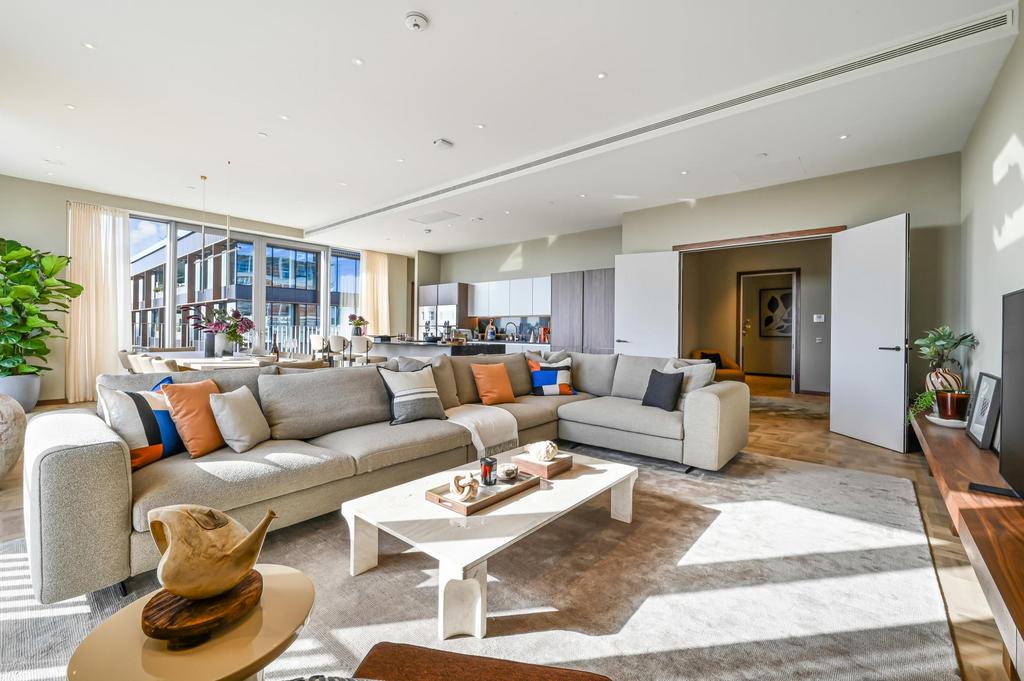 Bloom West Penthouse, Nine Elms... 3 bed apartment to rent - £14,998 ...